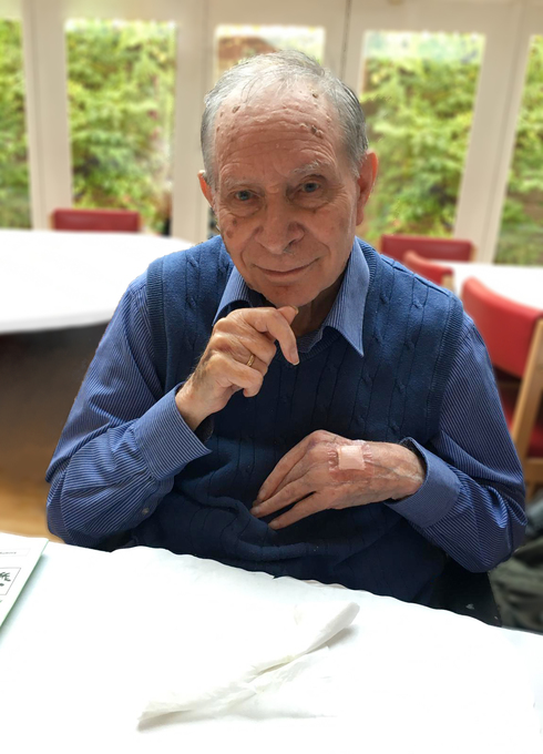 Dr. Peter Golding