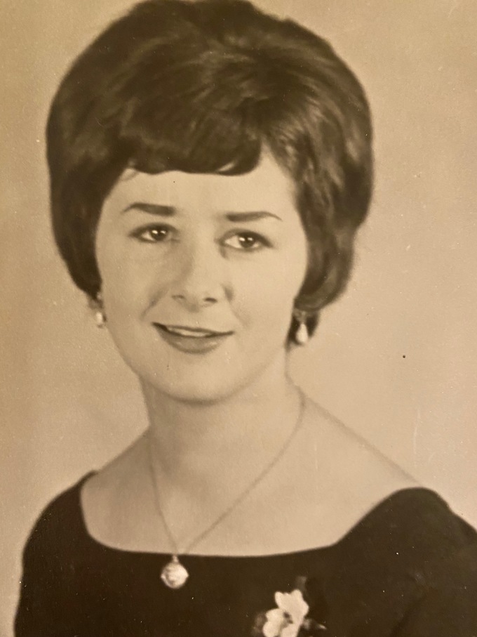 Sheila Bell's Instagram, Twitter & Facebook on IDCrawl